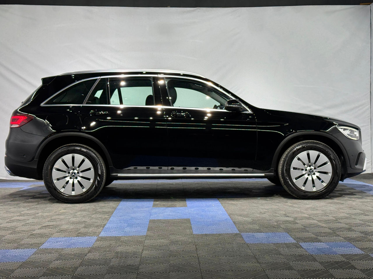 Mercedes GLC an. 2021 cu rulaj 107000 km, Plug-in Hybrid (benzină), 28499