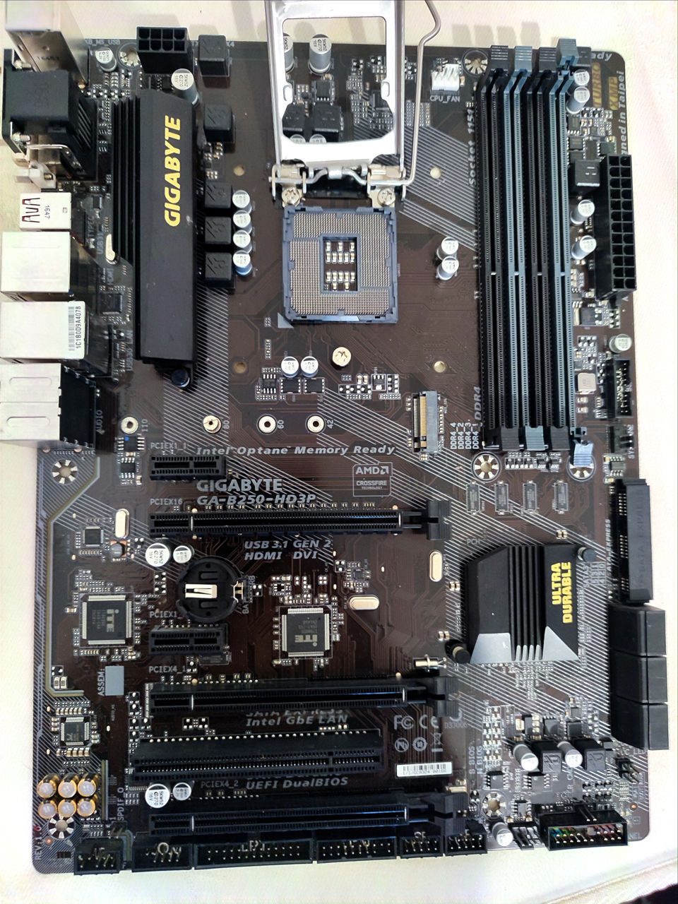 Socket Intel LGA1151 V1 / Gigabyte B250-HD3P