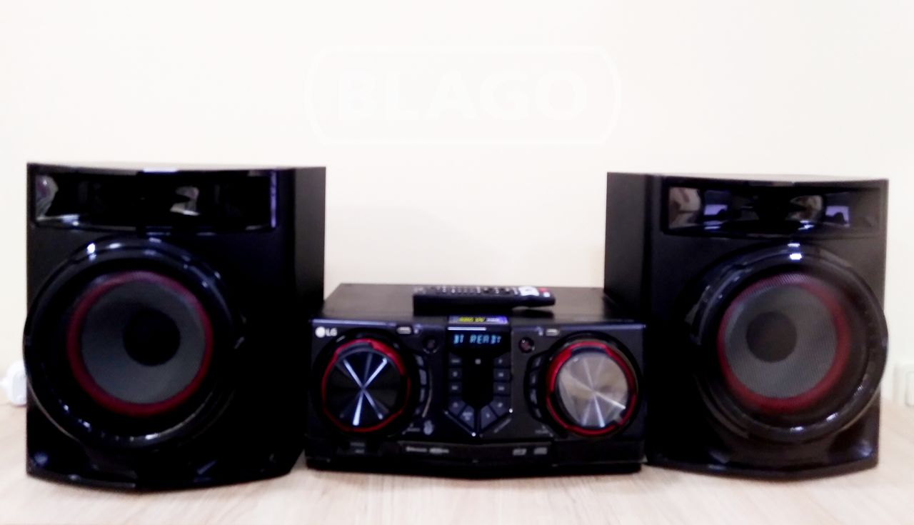 Boxe LG XBOOM CJ44. 3290 lei.