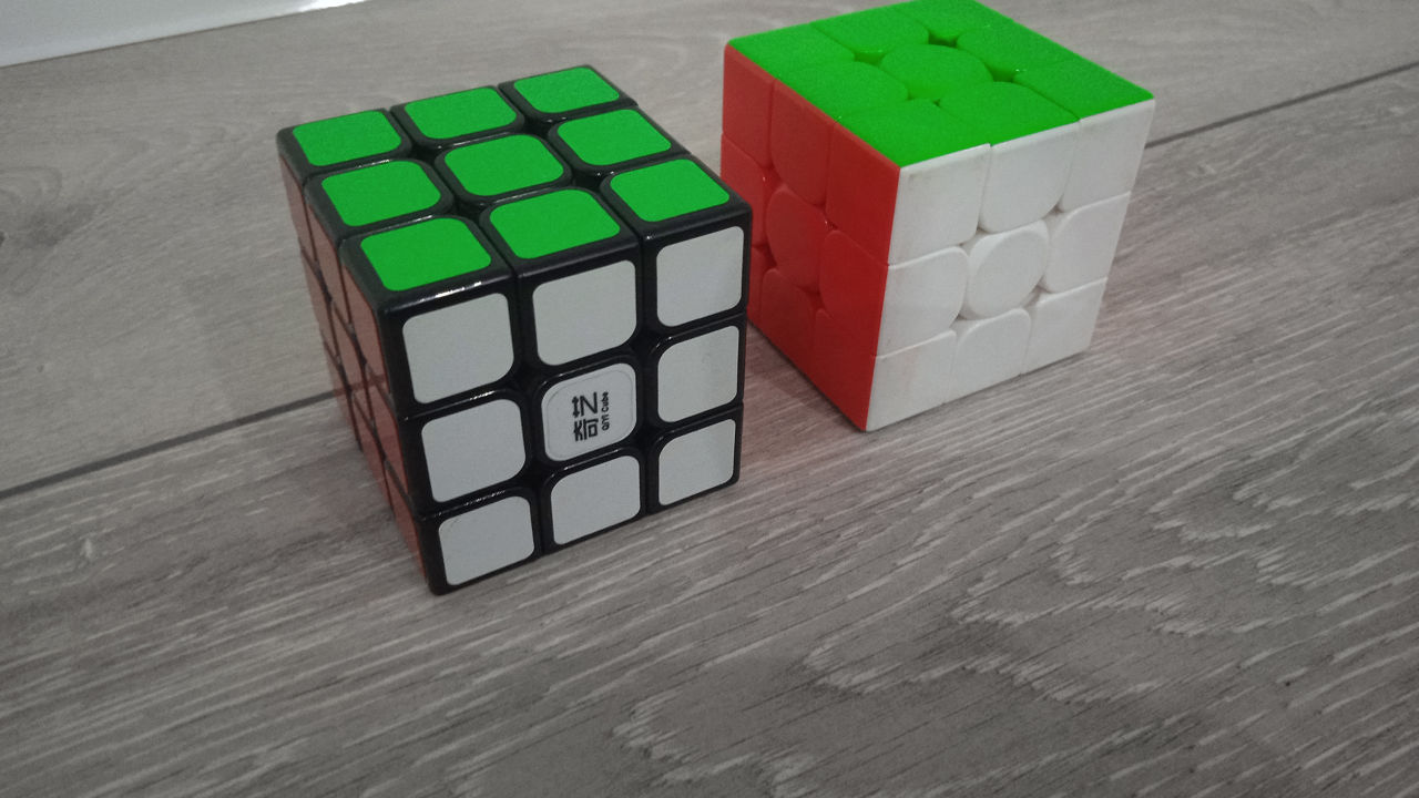 Cuburi Rubik.