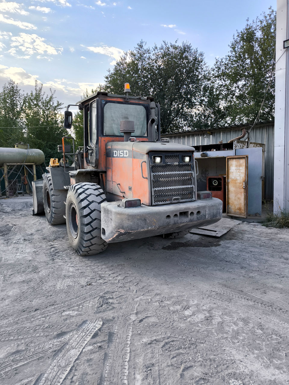 Incărcător frontal Doosan SD300