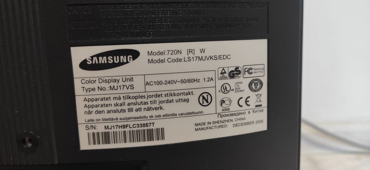 Monitor Samsung SyncMaster 720N și 923NW