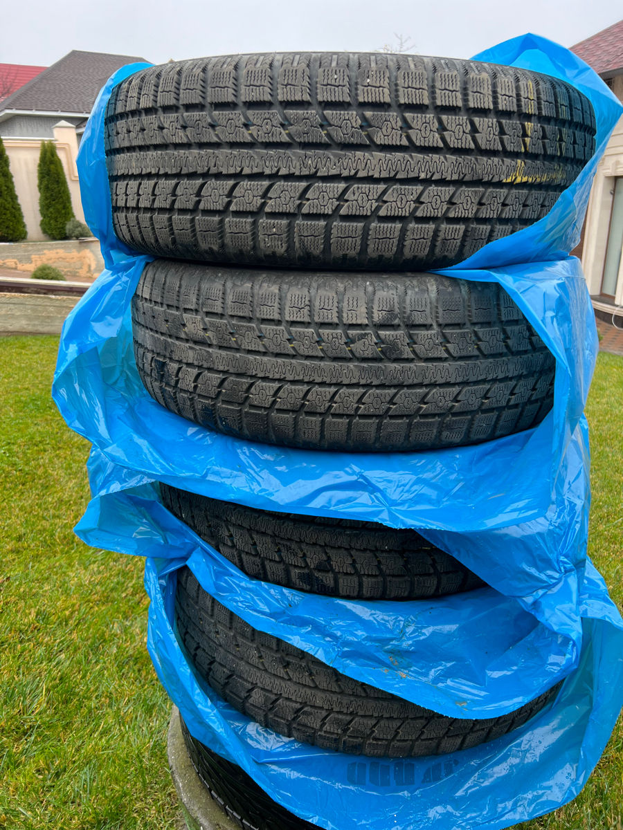 Toyo 235/55 r20