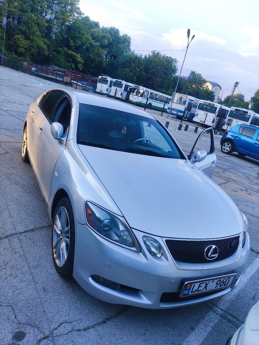 Lexus GS Series an. 2005 cu rulaj 225000 km, Hybrid, 11000