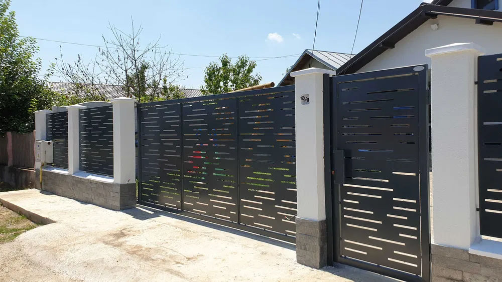 Garduri și porți din tablă decupată de la producător!