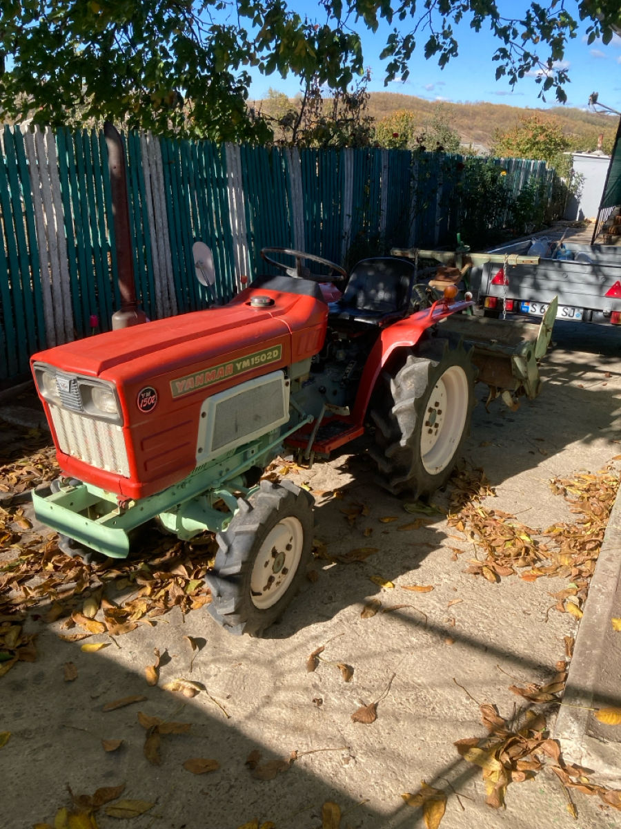 Vînd tractor japonez