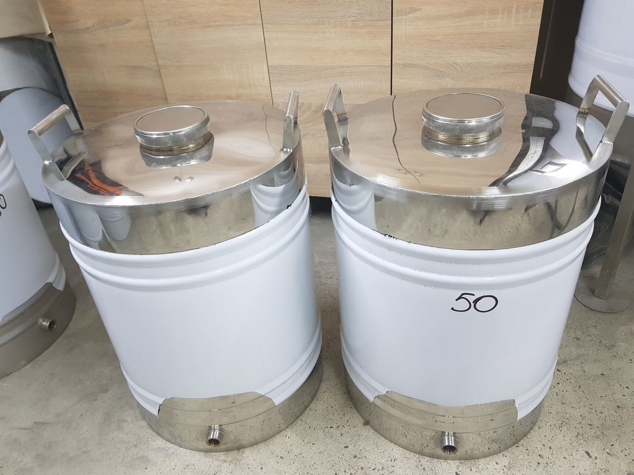 cnfectionam confecti din inox alimentar..