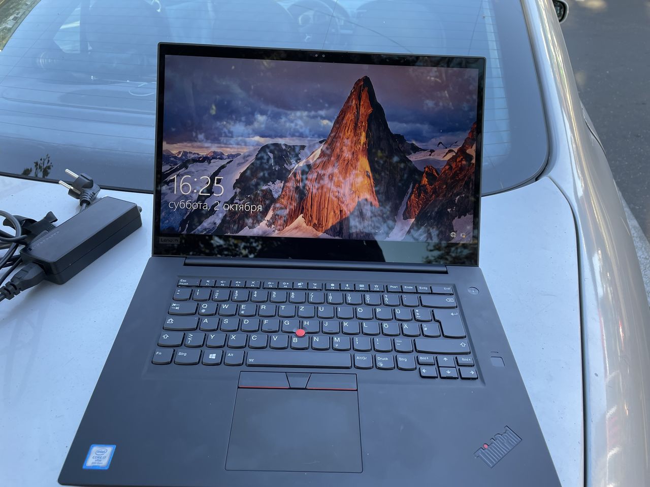 Продам ноут ленова thinpad p1