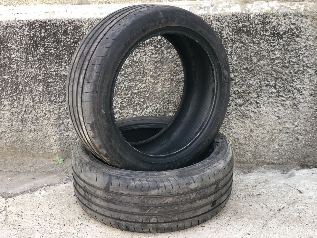 245 45 R19 Goodyear F1 Asymmetric 5