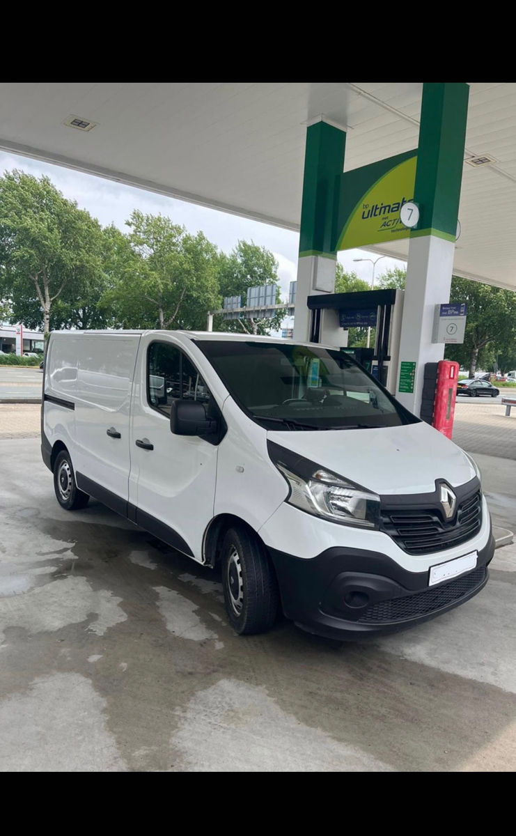 Renault Trafic an. 2016 cu rulaj 164000 km, Diesel, 9500