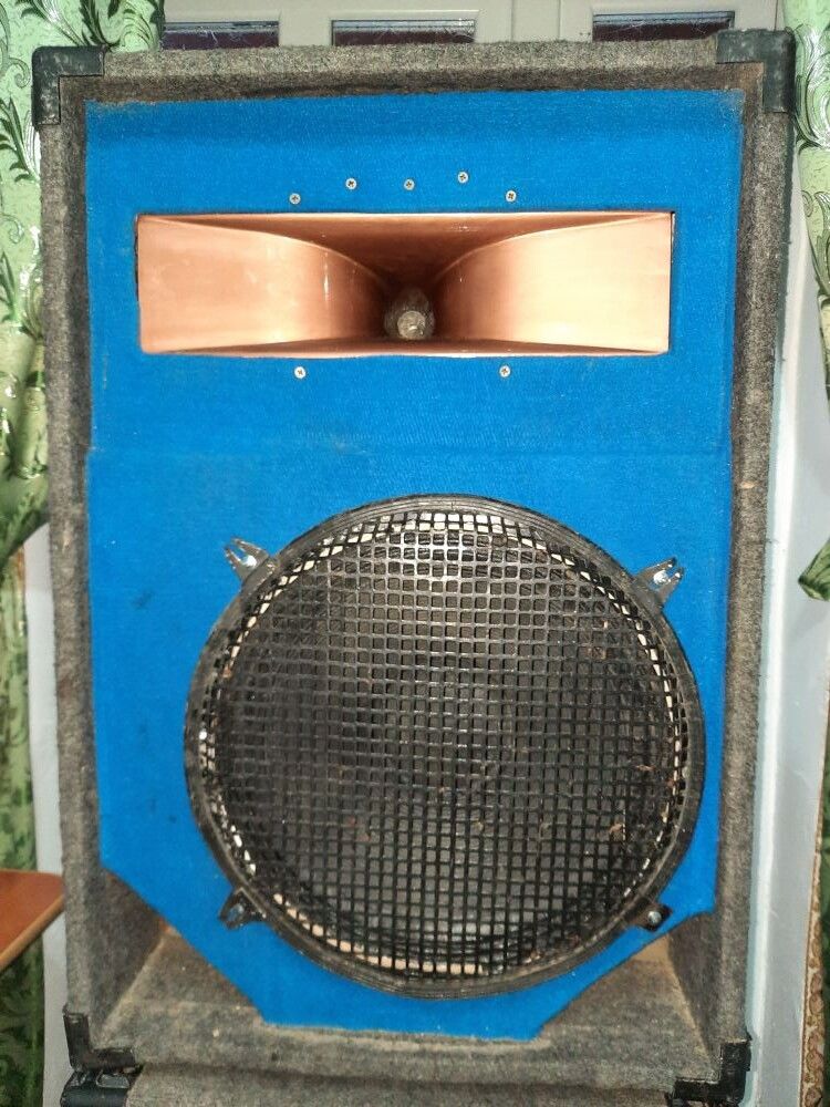 De vinzare boxe muzicale 2 boxe profisionale sateliti din lemn 15 dm