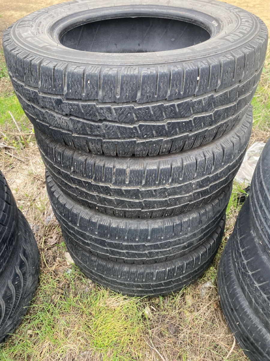 4 Anvelope Michelin 215 65 R16c
