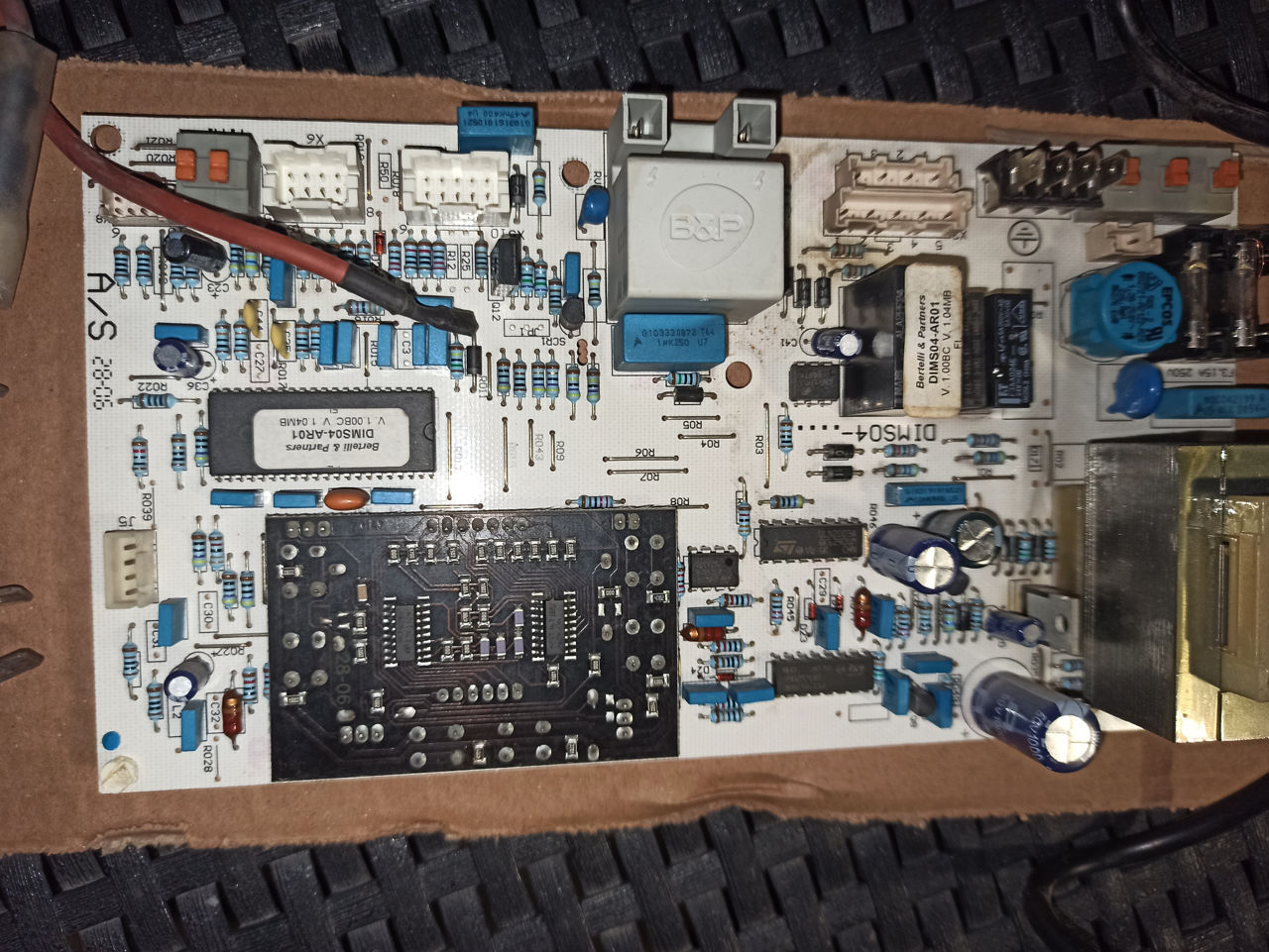 Clapeta Gaz Sigma 845, Placa mama Arca Pixel 25F