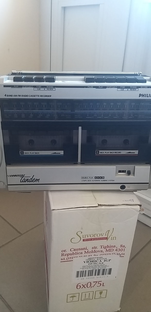 Sharp, panasonic, philips