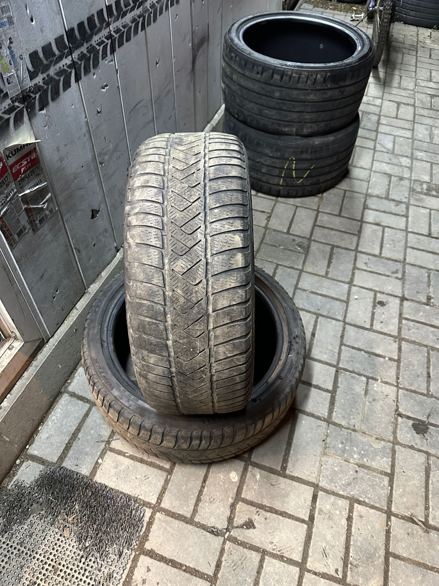 245/40R19 pirelli