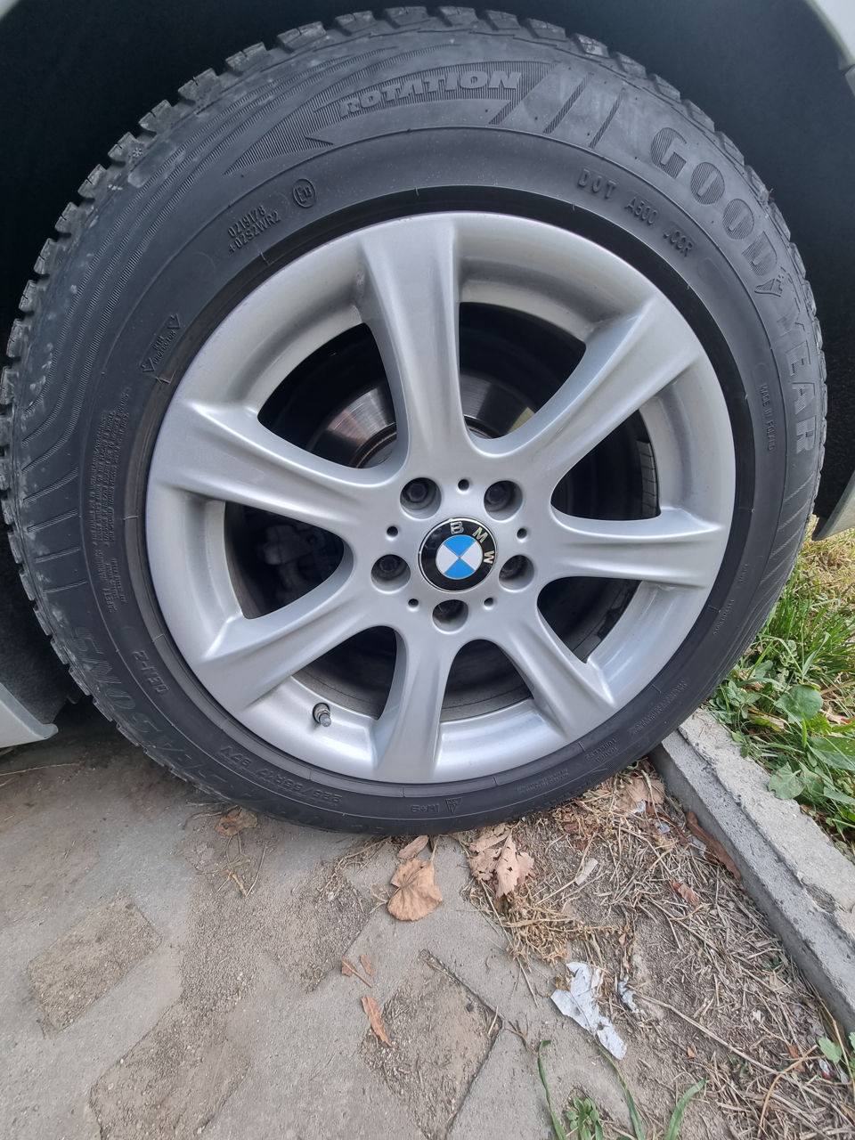 4-jante-anvelope-de-iarna-goodyear-225-55-r17-370-euro