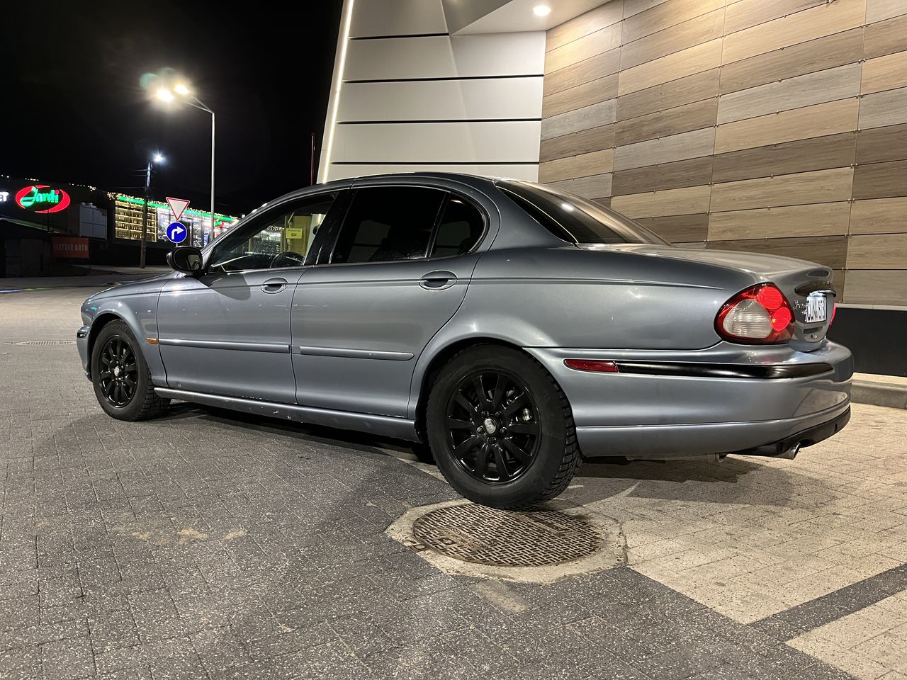 Jaguar X-Type