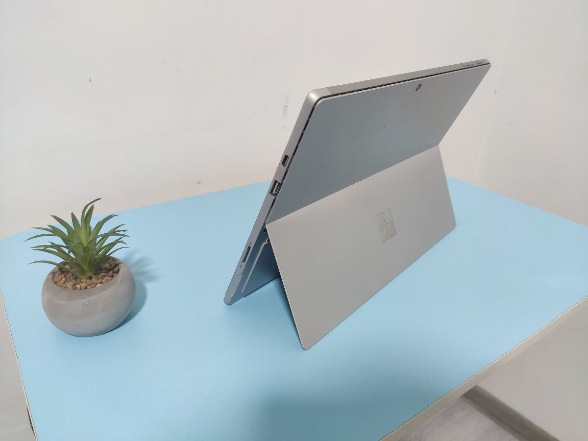 Microsoft Surface Pro 7+