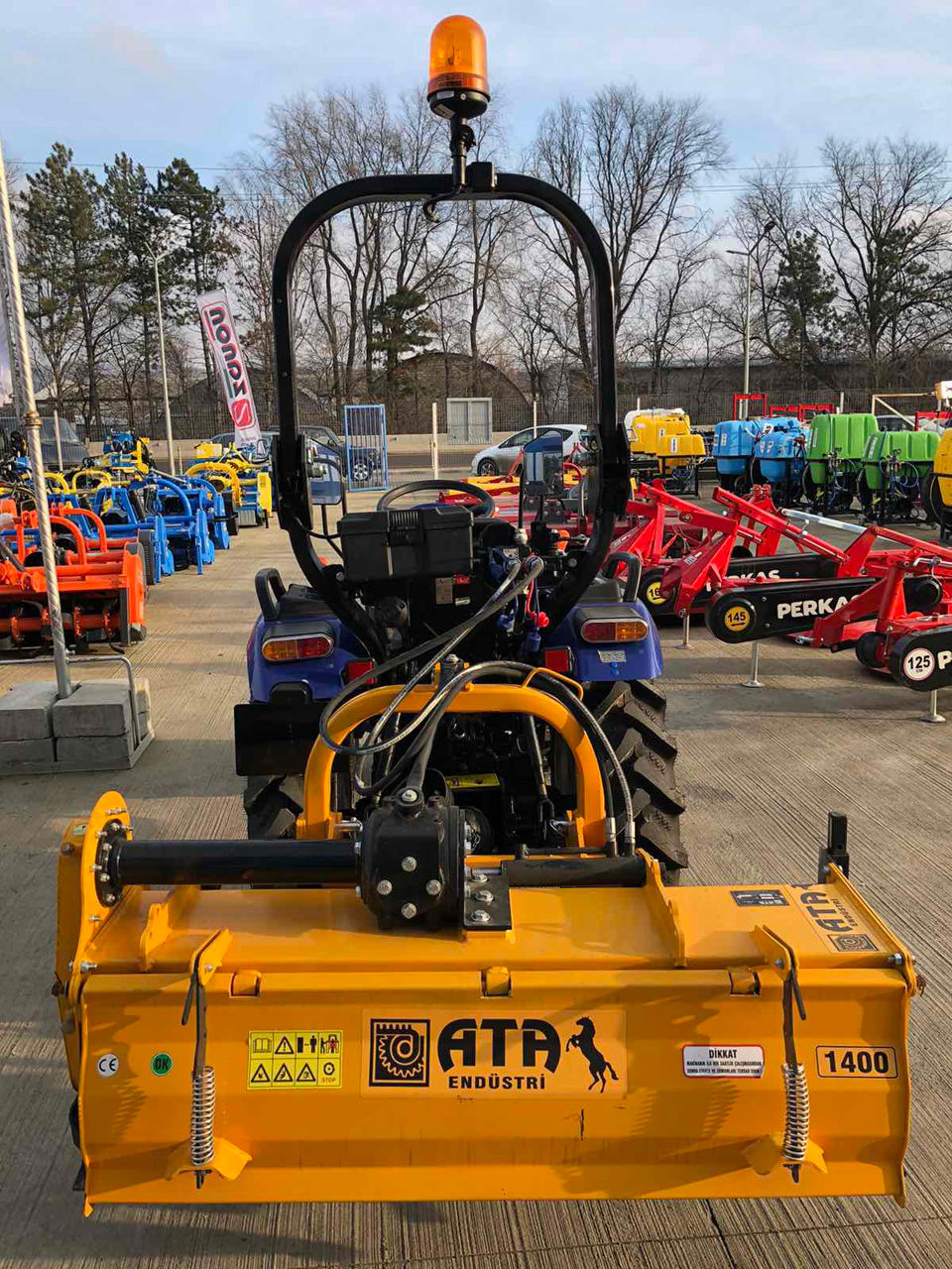 Se vinde Tractor Farmtrac Atom 26 cu freza de sol Ata Makina MHKR1400