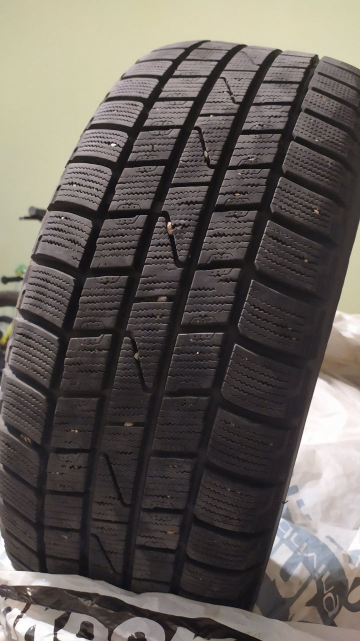 Cauciuc Hankook 205/55/R16 0.9 mm Iarna