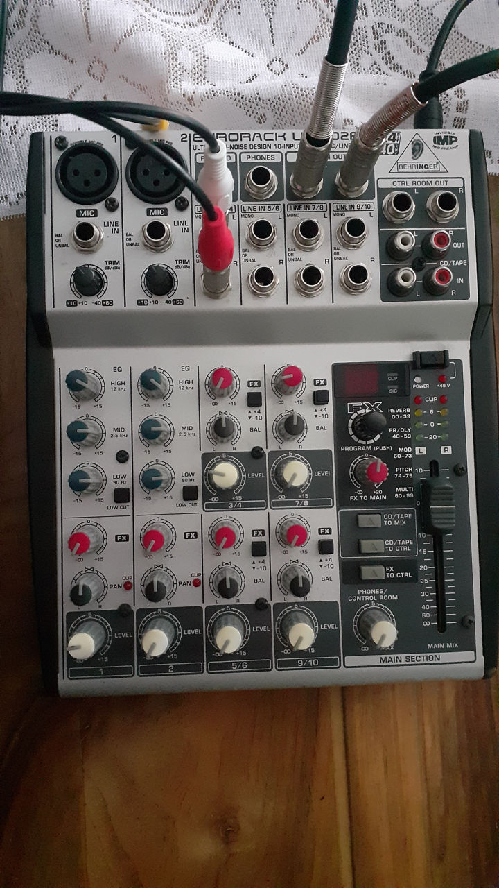 Mixer pasiv ,,behringer'' 1202 fx, rever, dilay , 99 programe echou 100 ...