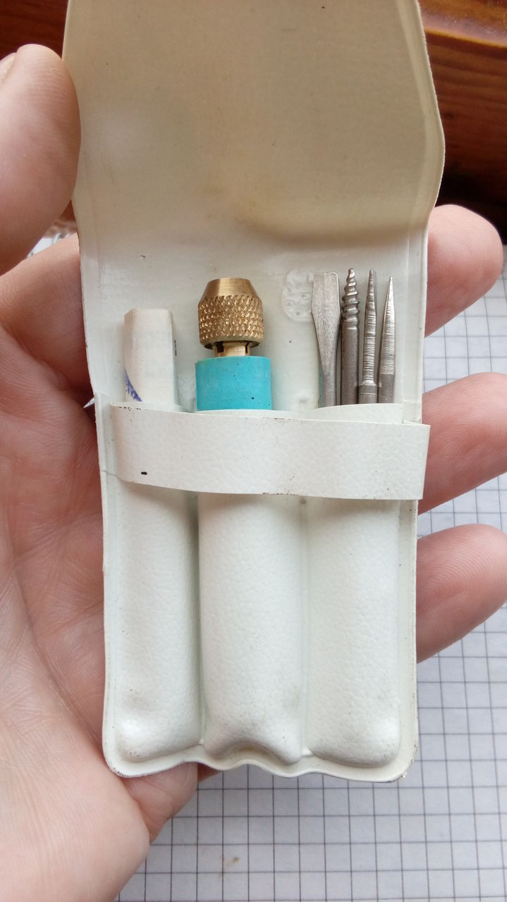 набор карманных инструментов из СССР