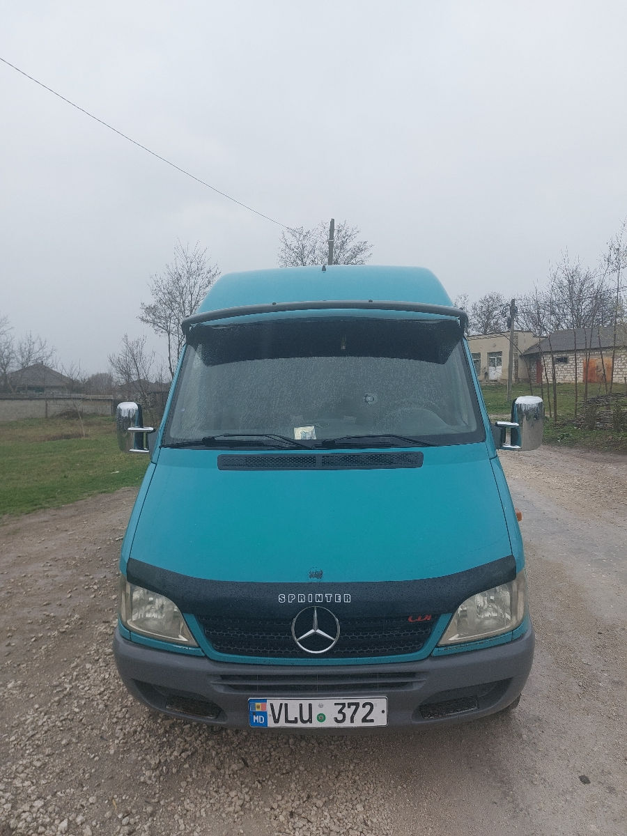 Mercedes Mercedes sprinter.