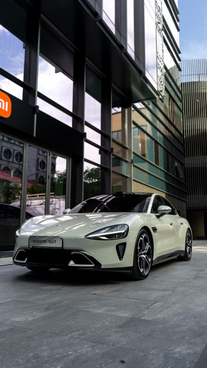 Xiaomi SU7 2024 г. с пробегом 5000 км, Электричество, 60000