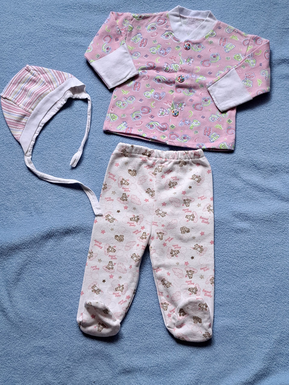 Hainute pentru nou nascut.