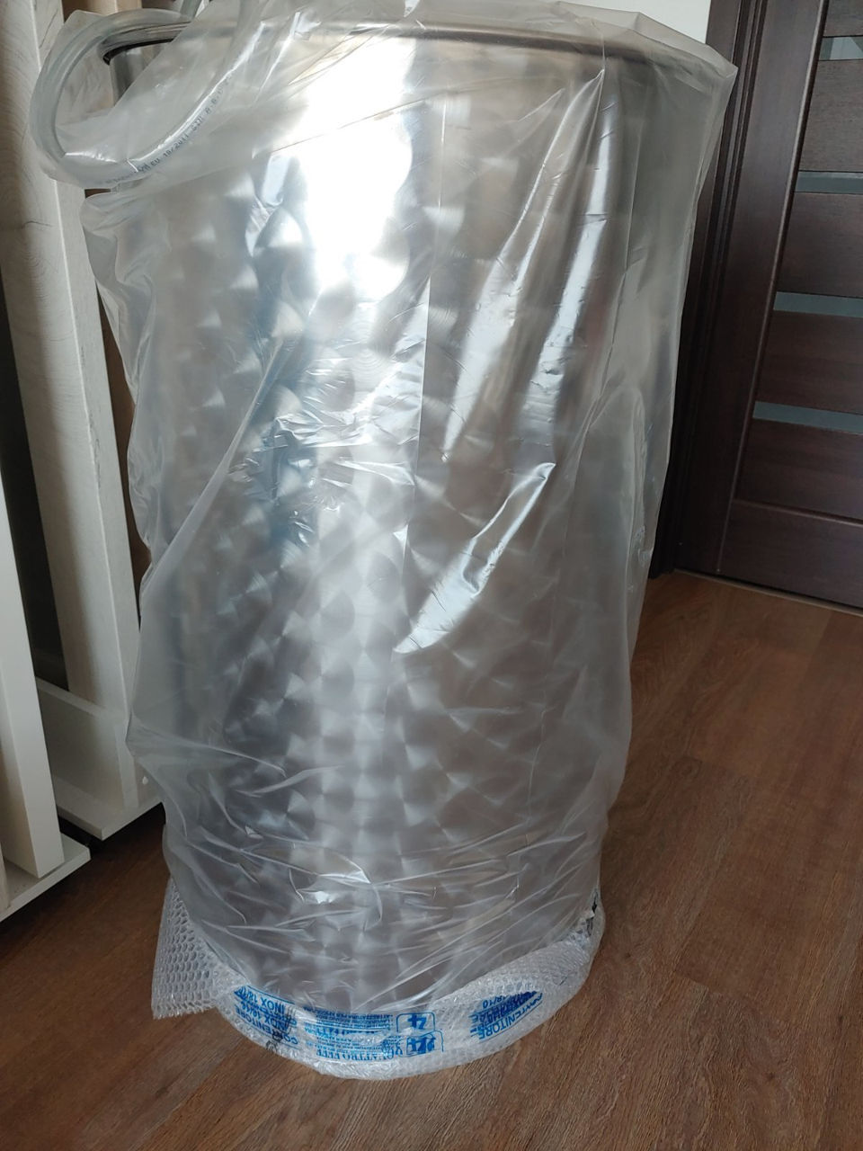 Butoai de inox, capac pneumatic + robinet 100l, 150l, 200l, 300l, 400l, 500l, 600l, 700l, 1000l