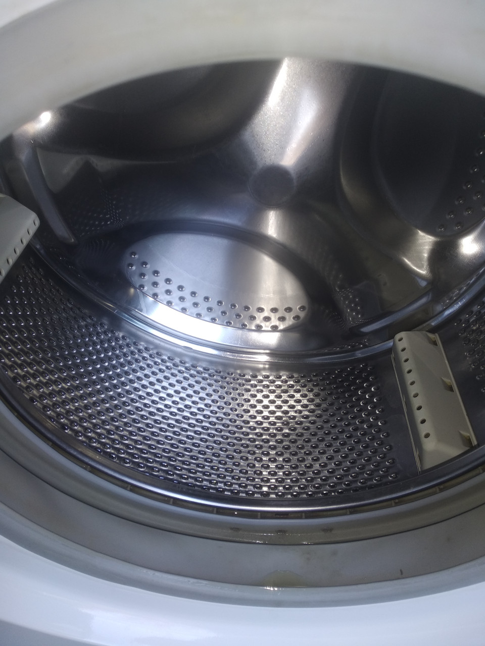 Стиралка на 5 кг узкая 40 см 1650лей без торга