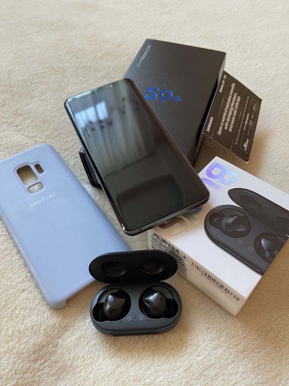 Продам Самсунг С9+