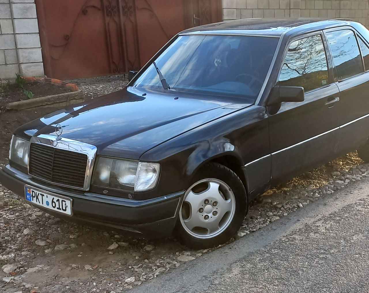 Mercedes Series (W124)