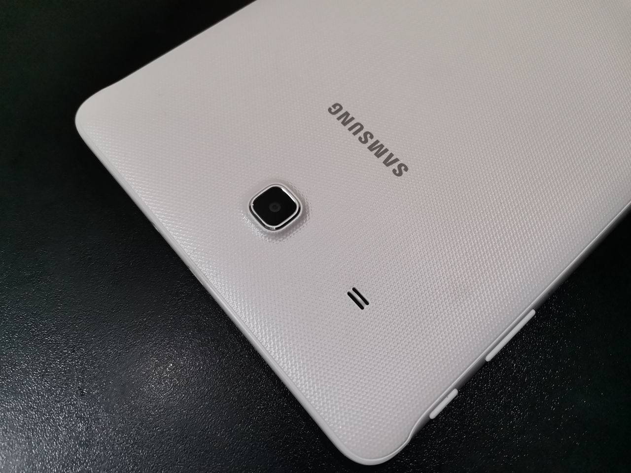 Samsung Tab E SM-T561