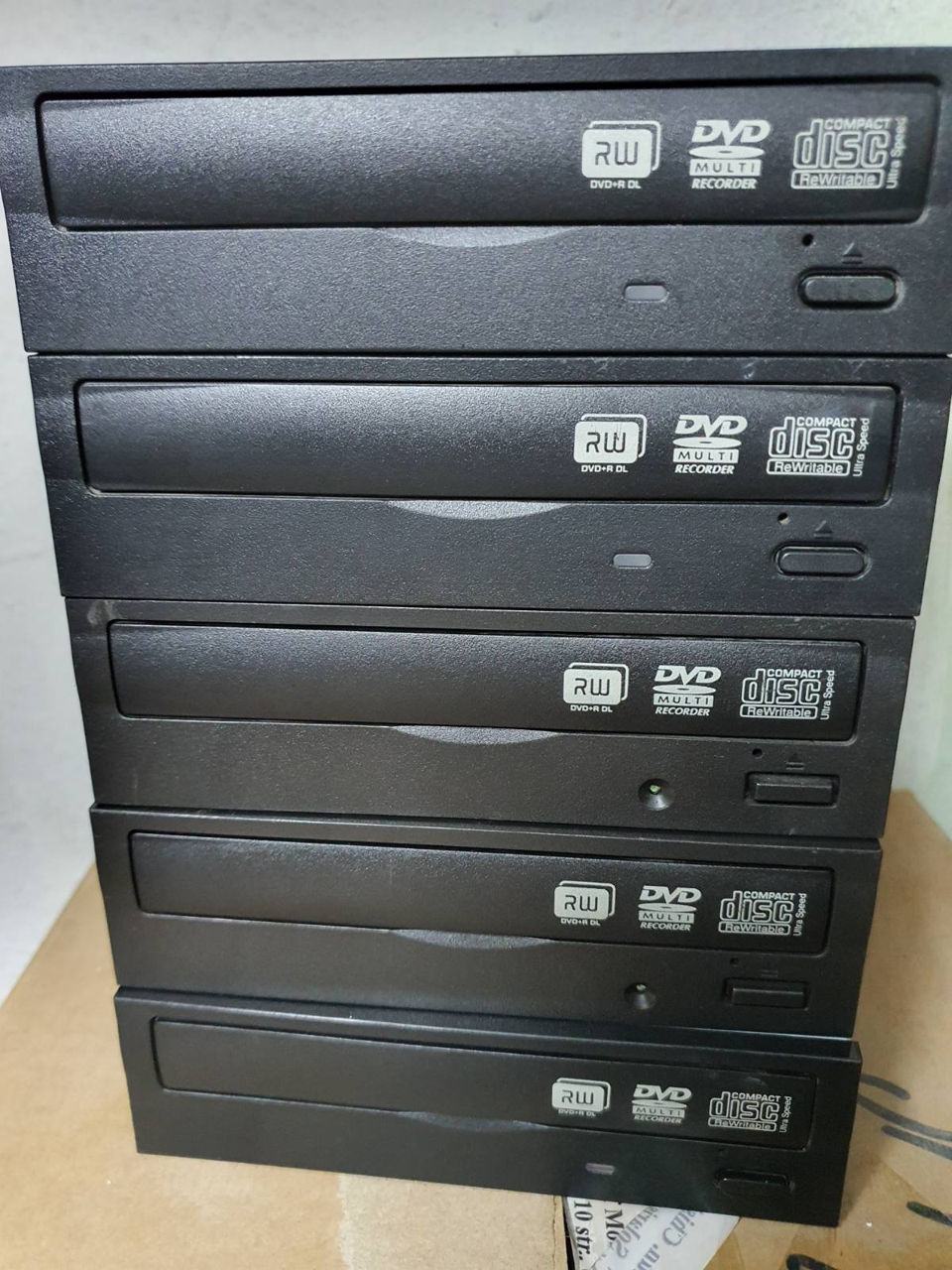 SATA DVD RW Optical Drive