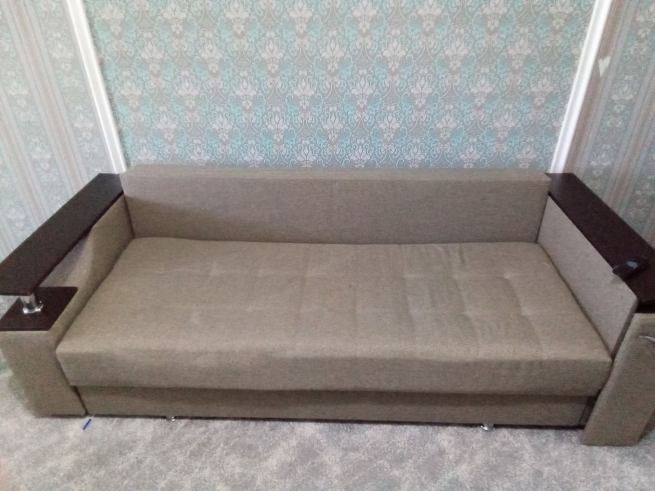 Vind pat 1500 lei
