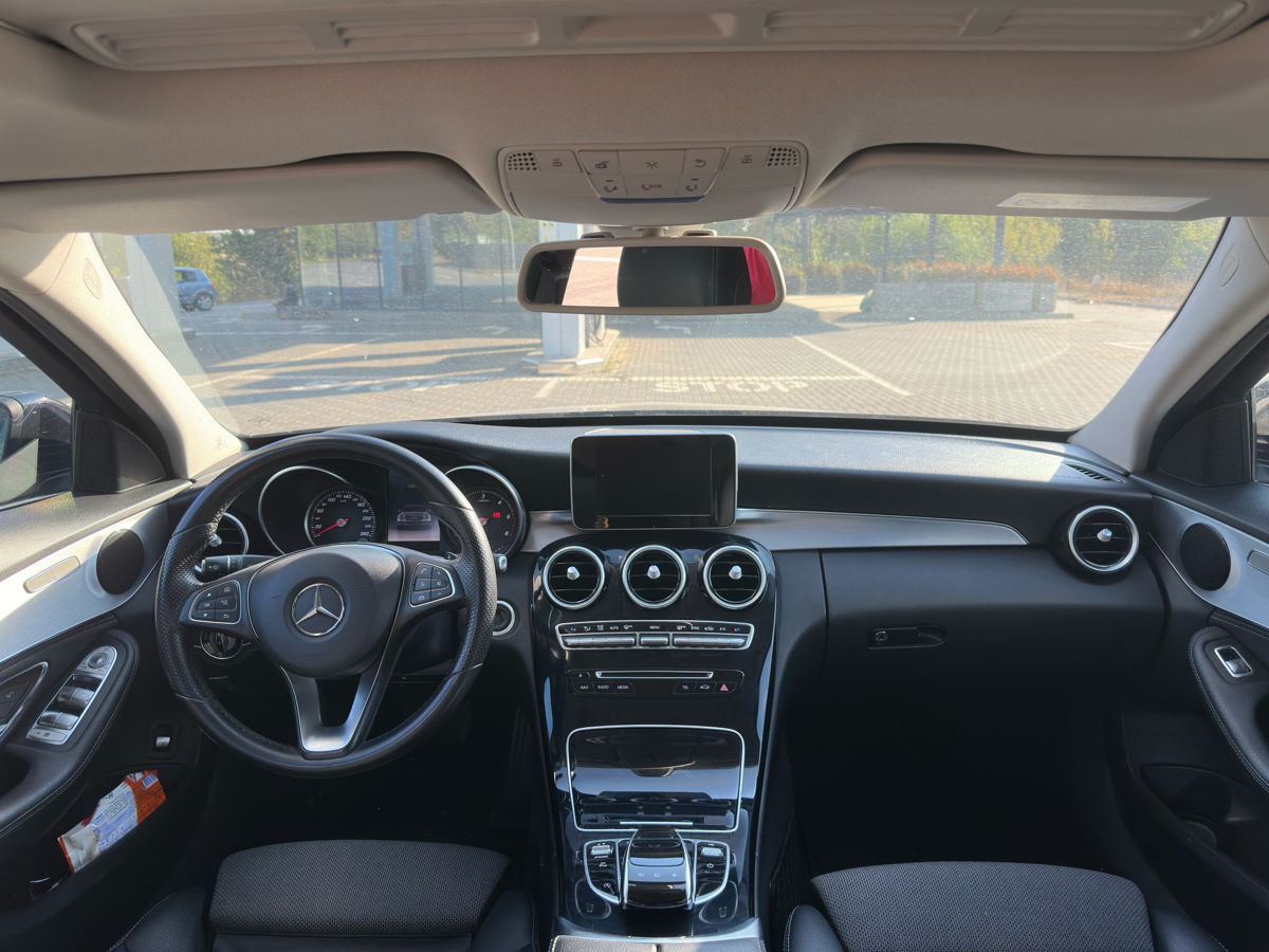 Mercedes C-Class an. 2016 cu rulaj 115000 km, Diesel, 22900