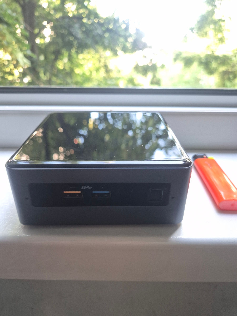 Intel NUC
