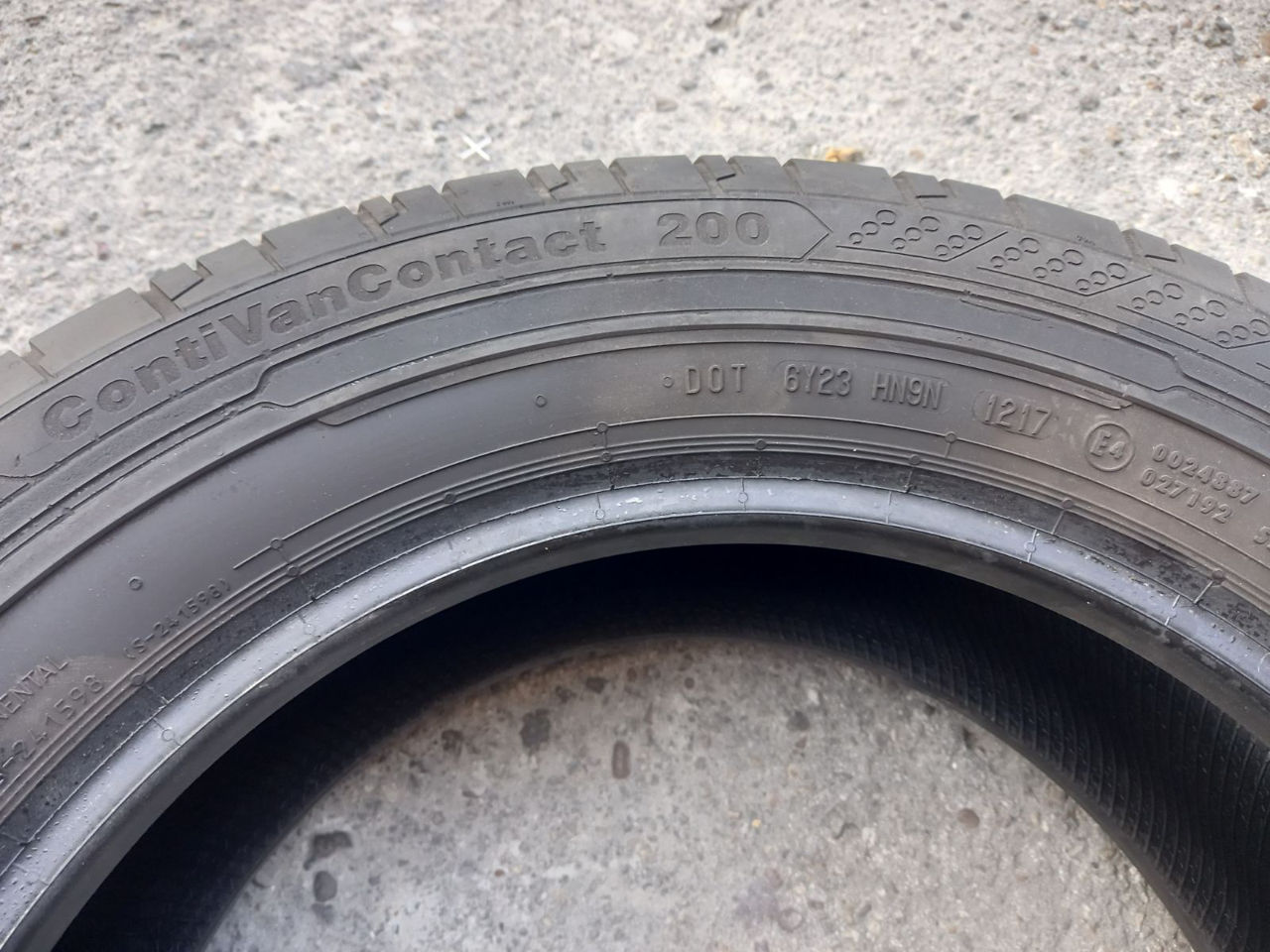 Conti Van Contact 200