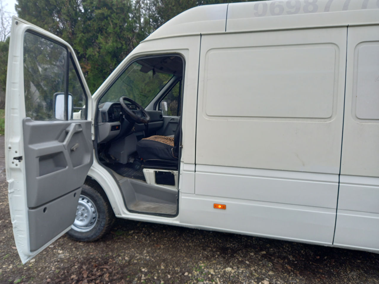 Volkswagen LT35 2,5 SDI an. 1997 cu rulaj 450000 km, Diesel, 3200