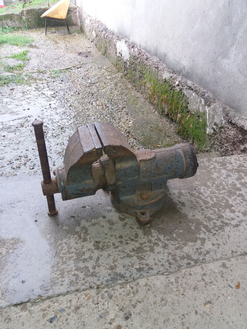 Продам тиски СССР