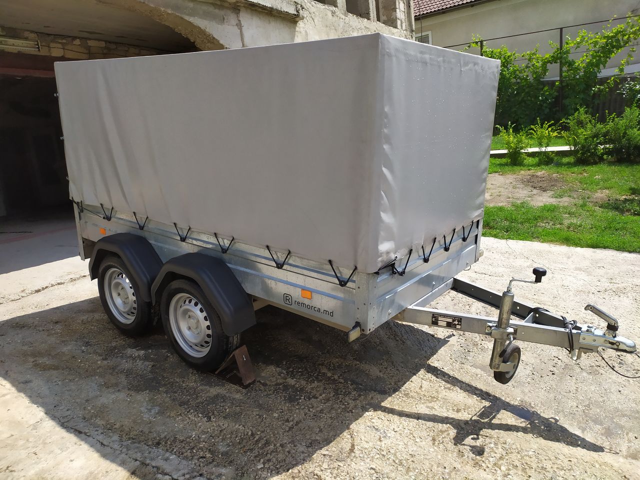 Se vinde remorca 750kg
