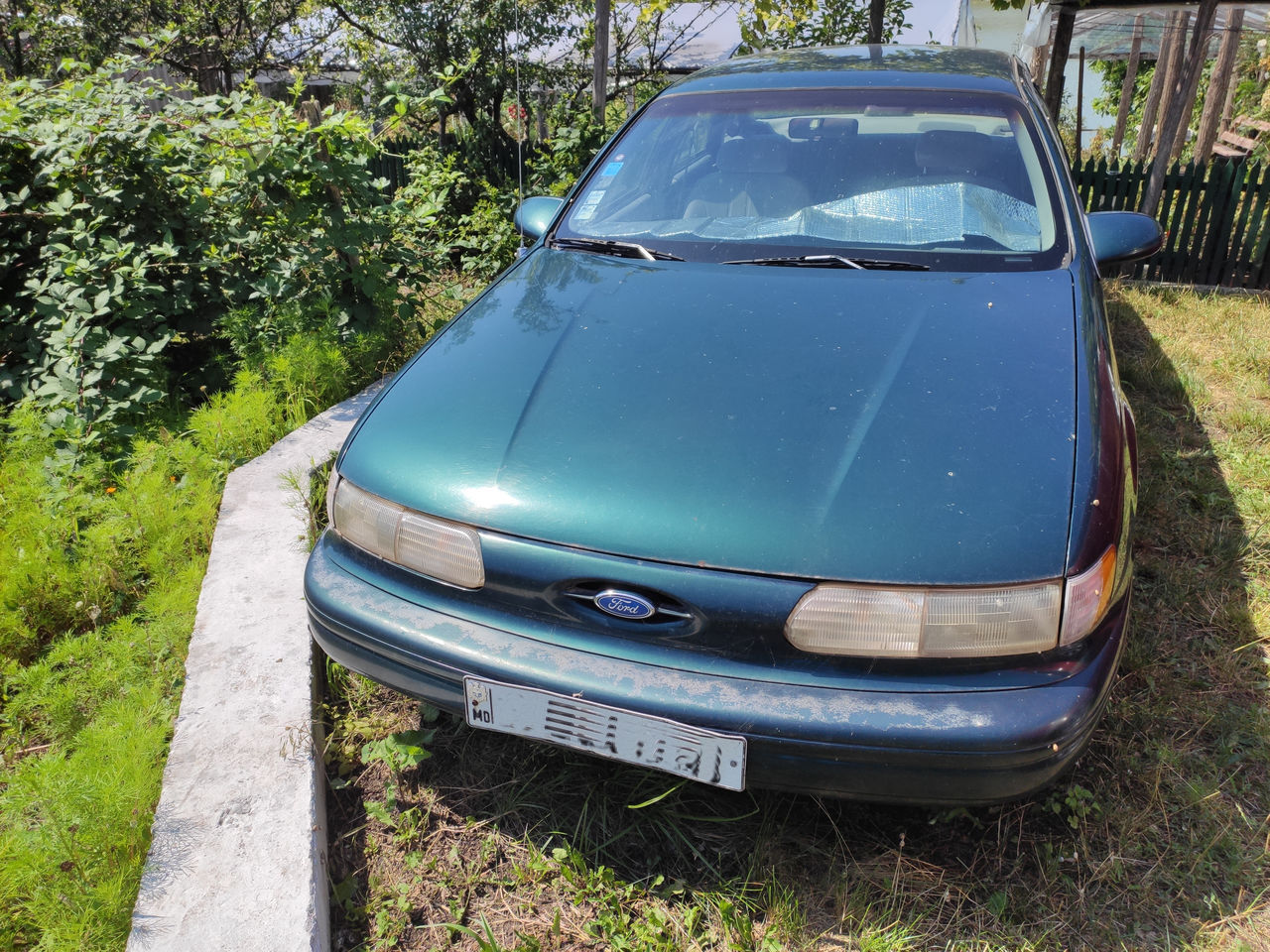 Ford Taurus