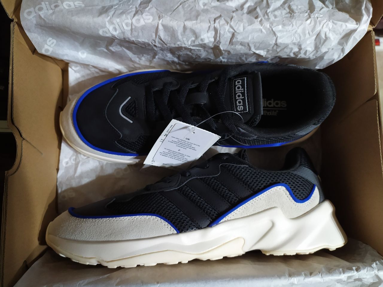 Adidas 20-20FX новые кроссовки оригинал.