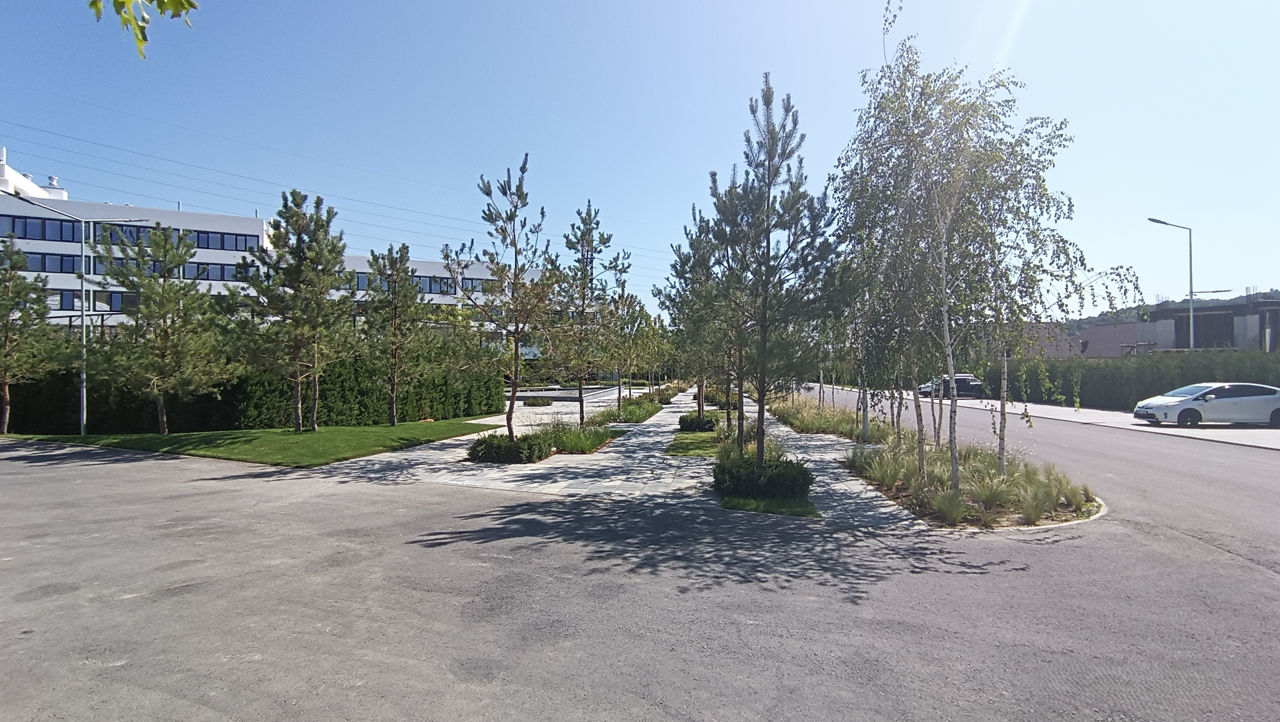 De la Proprietar: Townhouse de colt, Complex Hora Village