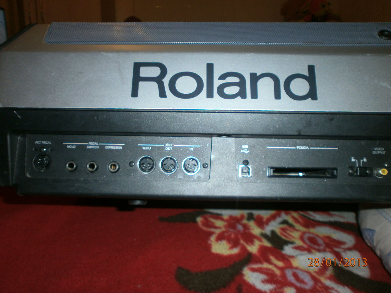 Roland E-80 vînd urgent