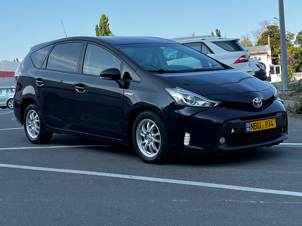 Toyota Prius + 2015 г. с пробегом 399000 км, Газ / Бензин (метан), 9900