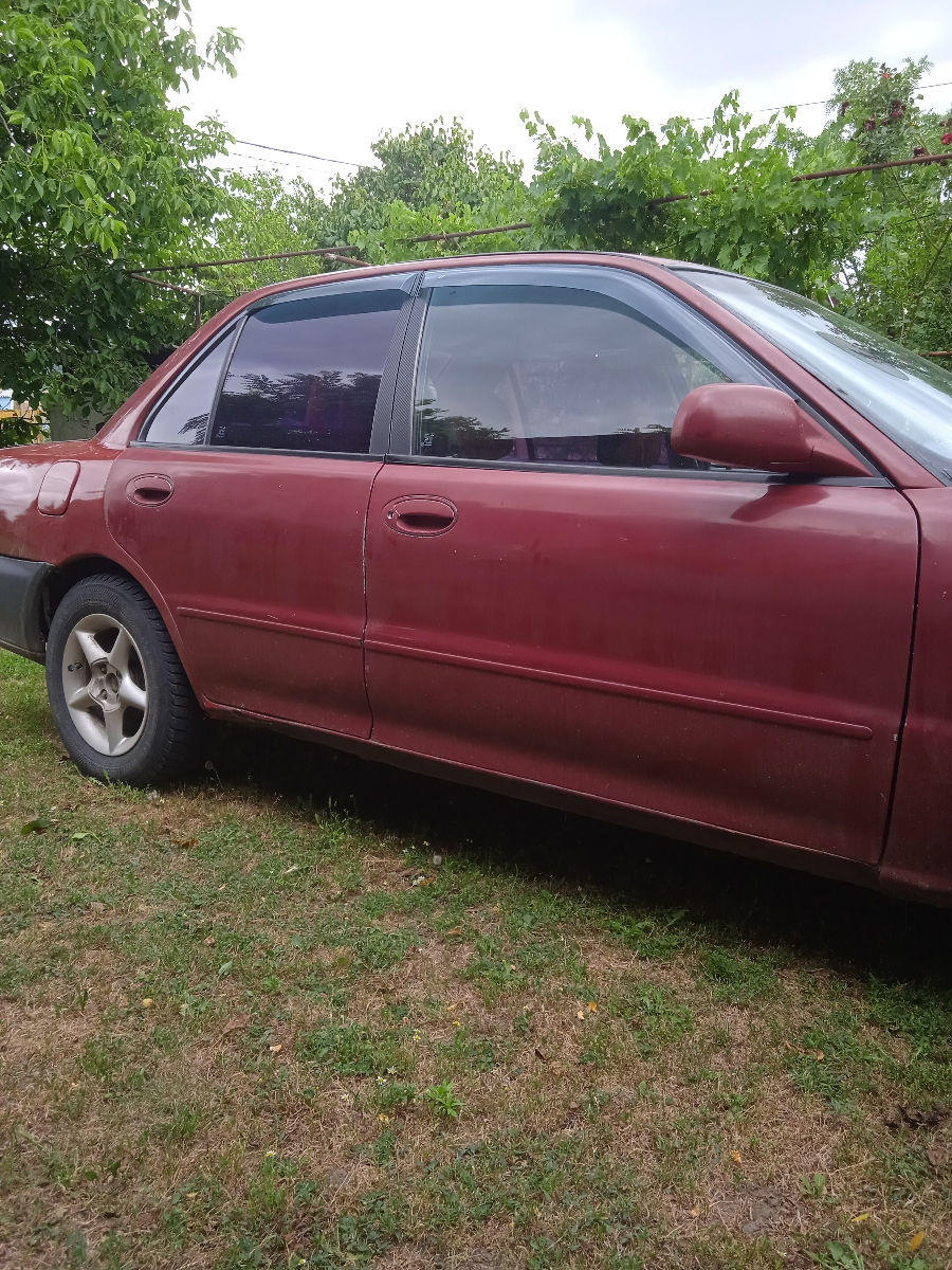 Mitsubishi Lancer an. 1994 cu rulaj 3000000 km, Benzină, 750