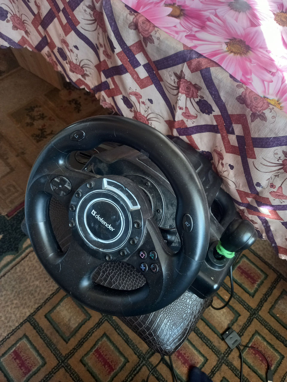 Продам игровой руль дефендер