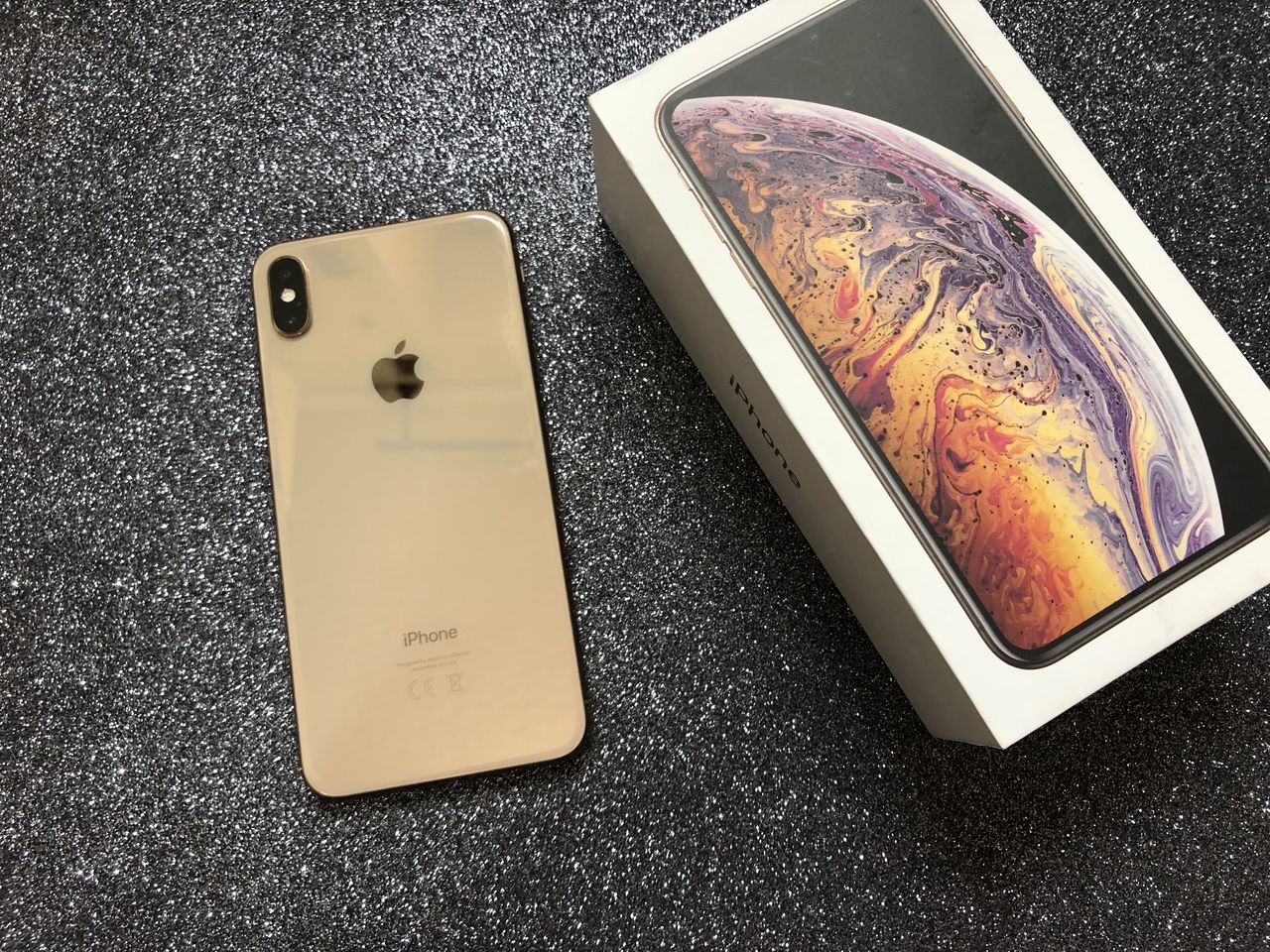 Продам iphone XS MAX 64 gb gold